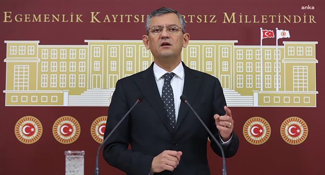 Erdoğan'ın asgari ücret açıklamalarına CHP'li Özel'den tepki